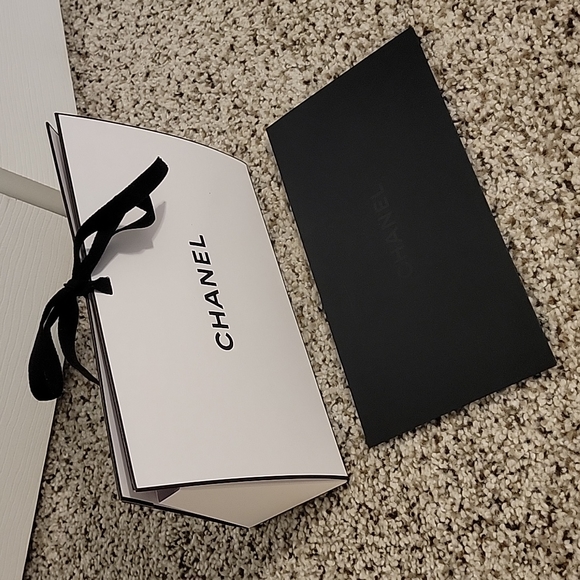 CHANEL | Other | Chanel Gift Box With Envelope | Poshmark